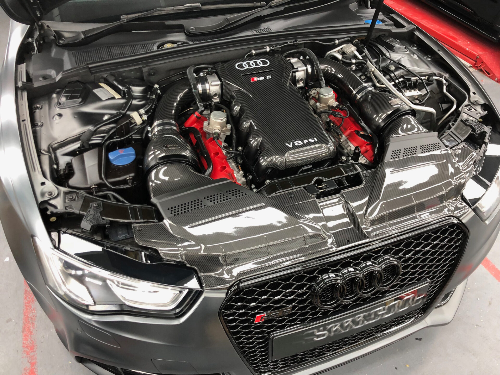 Eventuri 2010 2015 Audi RS5 Carbon Fiber Engine Cover Kobra Performance Eventuri 2010 2015 Audi RS5 Carbon Fiber Engine Cover Kobra Performance